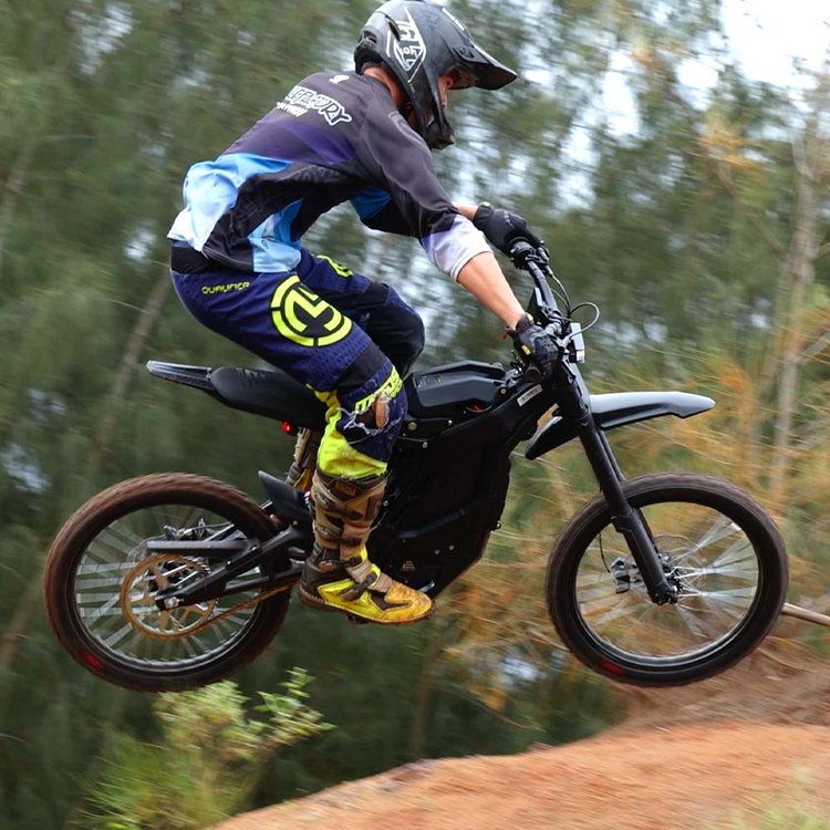 E RIDE PRO - PRO-SS 2.0 19" Electric Dirtbike EMoto - Black – Steady Garage